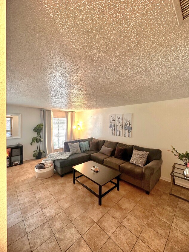 11825 Leisure Dr, Dallas, TX 75243 - Townhome Rentals in Dallas TX ...