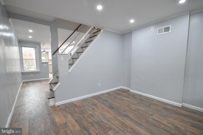 332 W Spring Ave, Ardmore, PA 19003 - Townhome Rentals in Ardmore PA ...