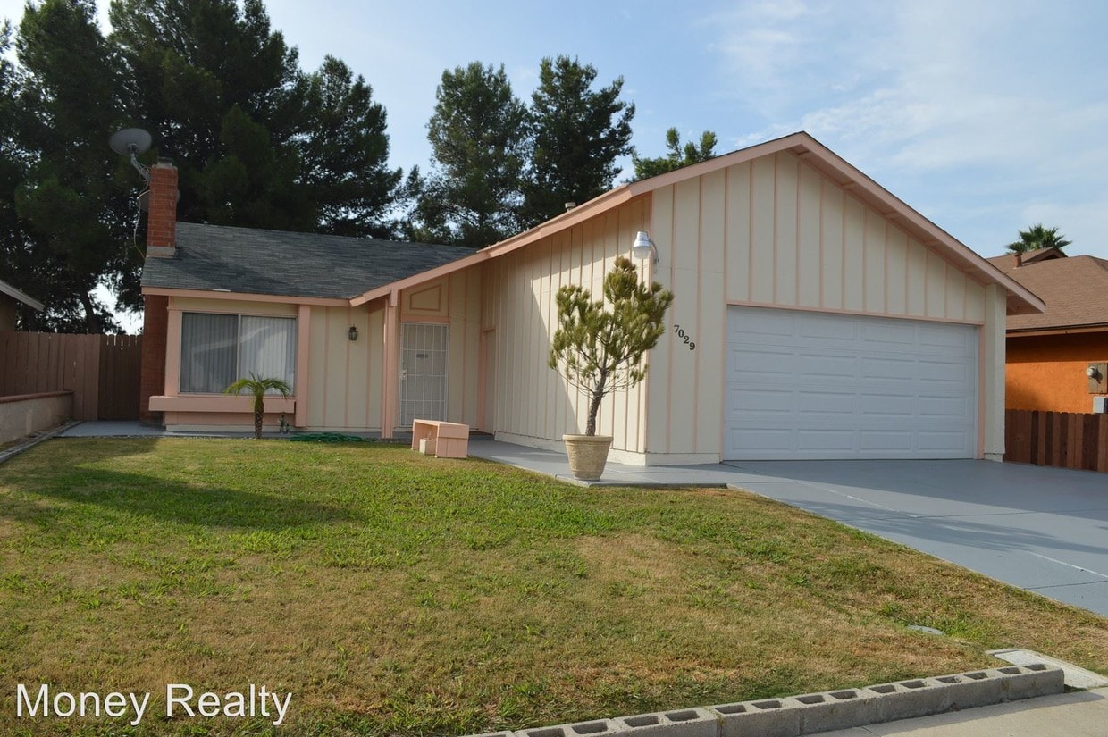7029 Gunzan St, San Diego, CA 92139 - House Rental in San Diego, CA ...