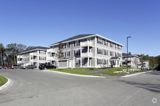 Cumberland Foreside Village Apartments Rentals - Cumberland Foreside ...