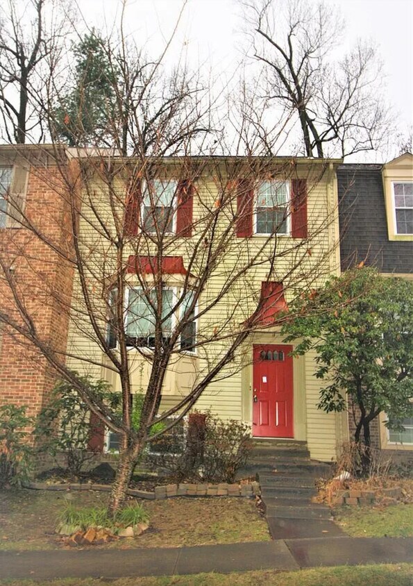 9585 Lindenbrook St, Fairfax, VA 22031 - Townhome Rentals in Fairfax VA ...
