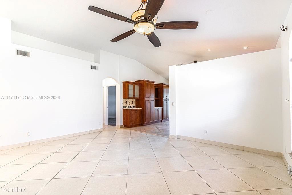 13192 NW 8th St, Pembroke Pines, FL 33028 - House Rental in Pembroke ...