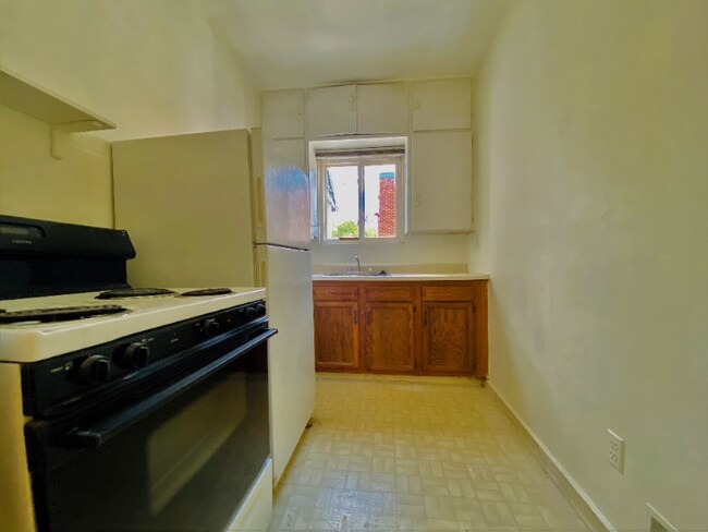 917 W Cross St Unit 2, Ypsilanti, MI 48197 | Apartments.com 917 W Cross St Unit 2, Ypsilanti, MI 48197 | Apartments.com
