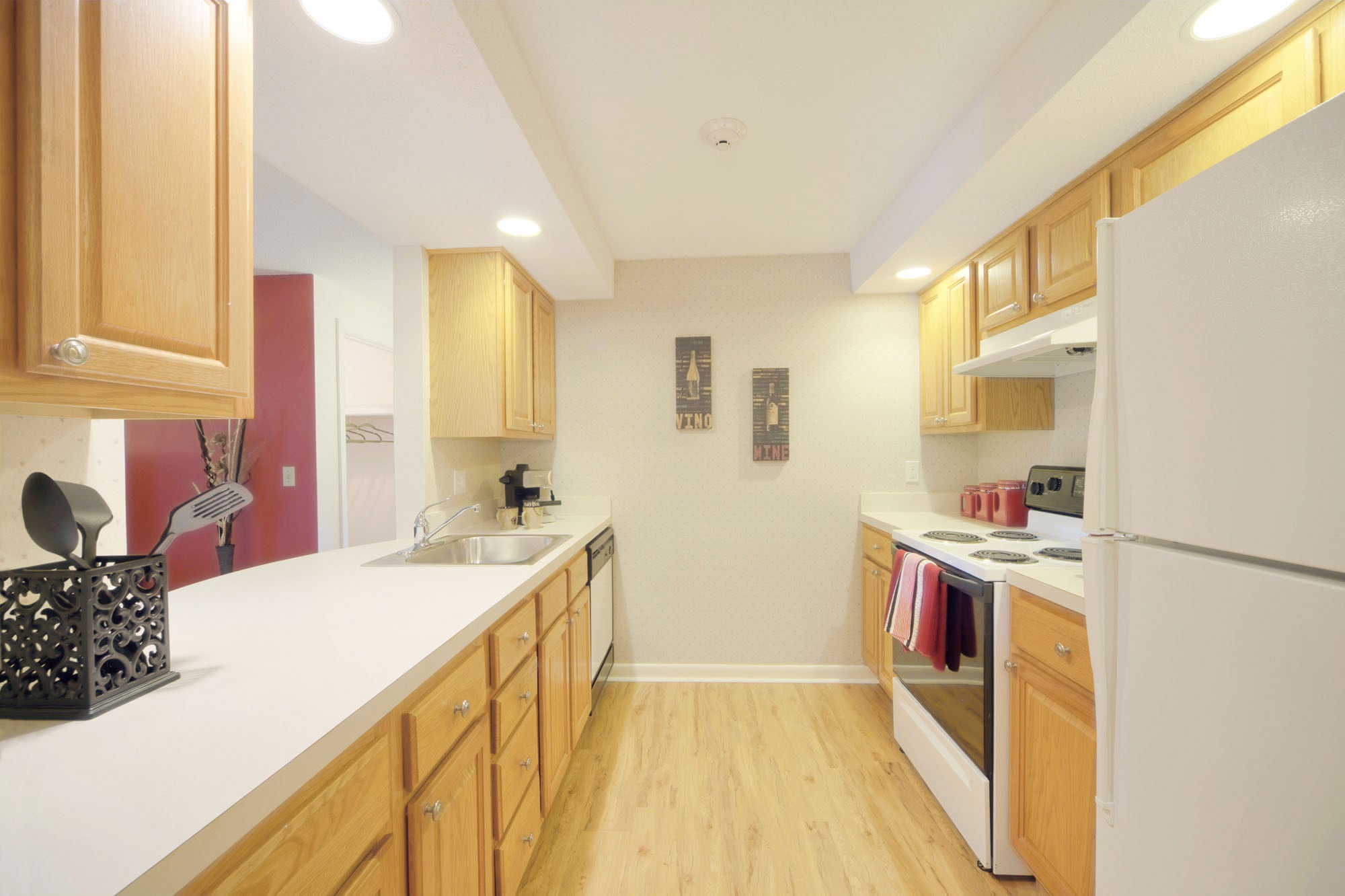 Royal Crest Warwick - 42 Cedar Pond Dr Warwick, RI 02886 | Apartments.com