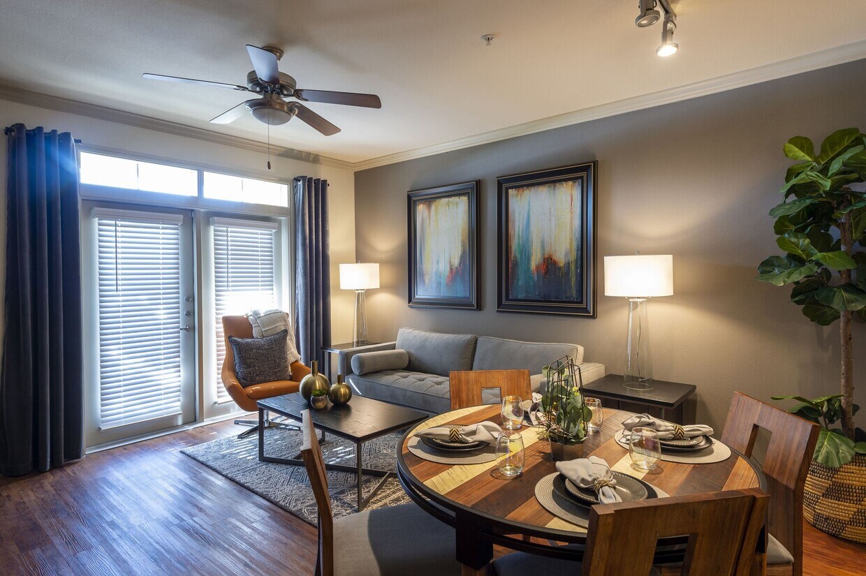 8877 Lakes at 610 Dr Houston, TX 77054 - Alquileres en Houston, TX ...