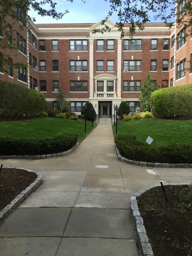 141 Englewood Ave Unit 141 Englewood Ave, Boston, MA 02135 - Condo for ...
