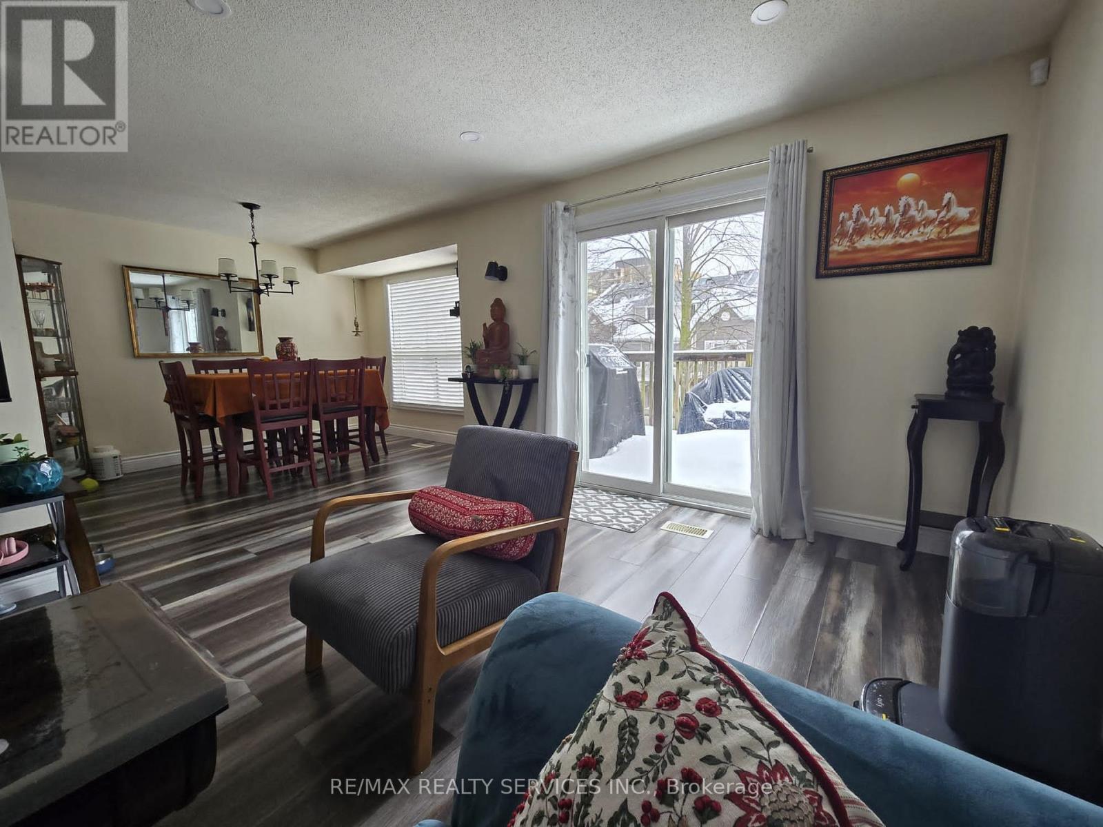 54 Green Valley Dr, Kitchener, ON N2P 1Z9 - Maison de Ville à Louer à ...