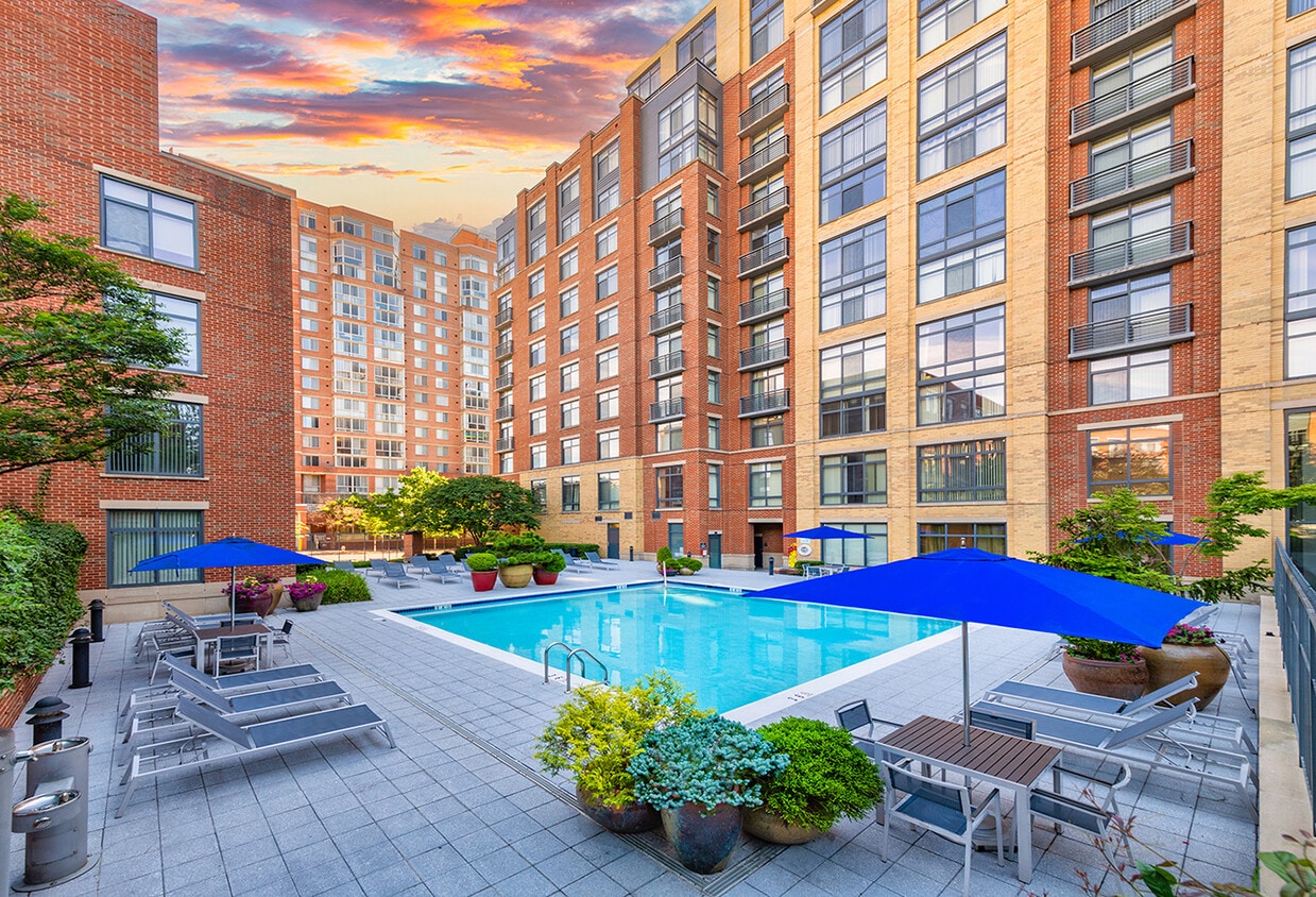 MAA Carlyle Square - 501 Holland Ln Alexandria, VA 22314 | Apartments.com