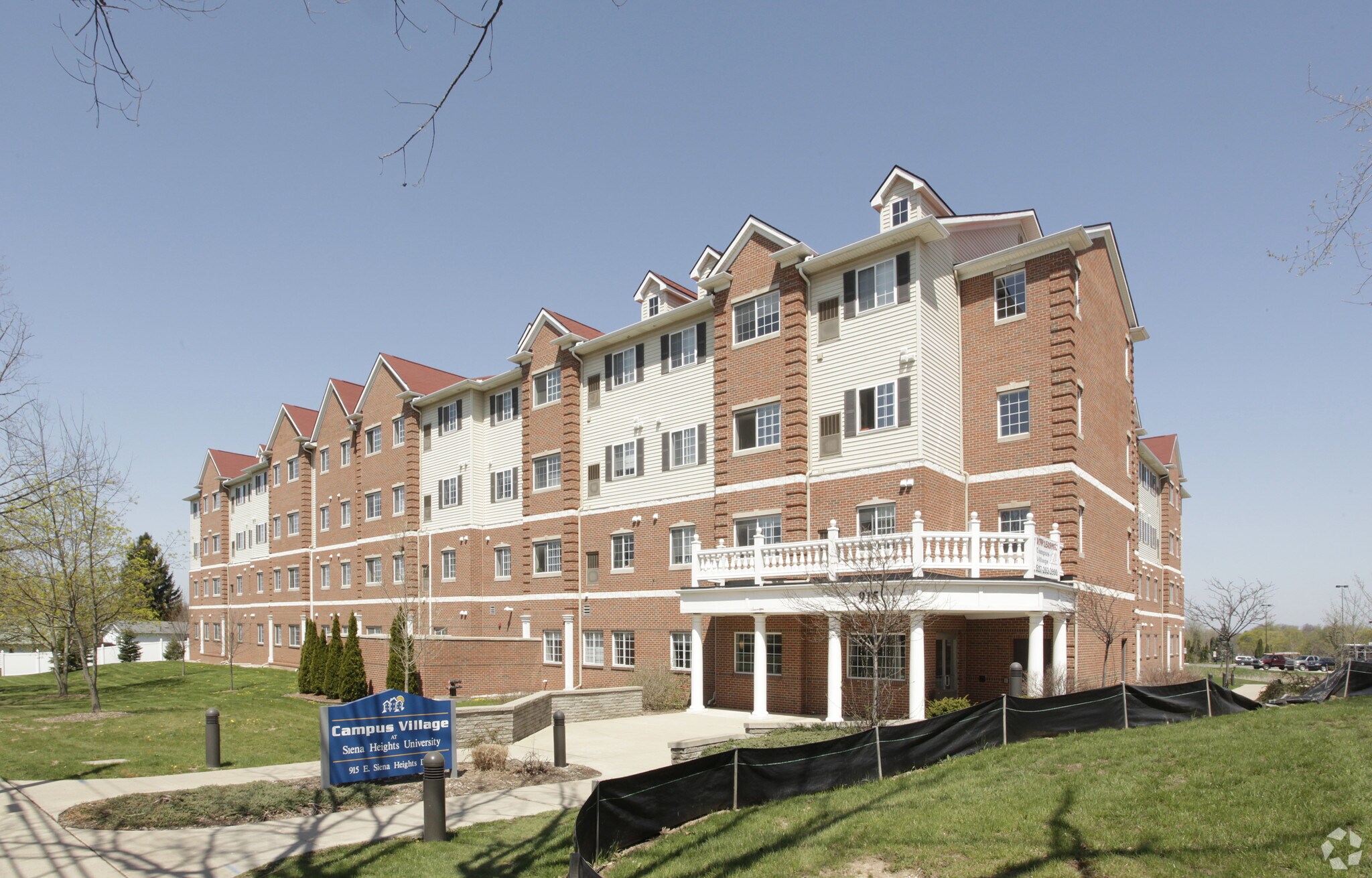 Campus Village at Siena Heights - 915 E Siena Heights Dr Adrian, MI ...