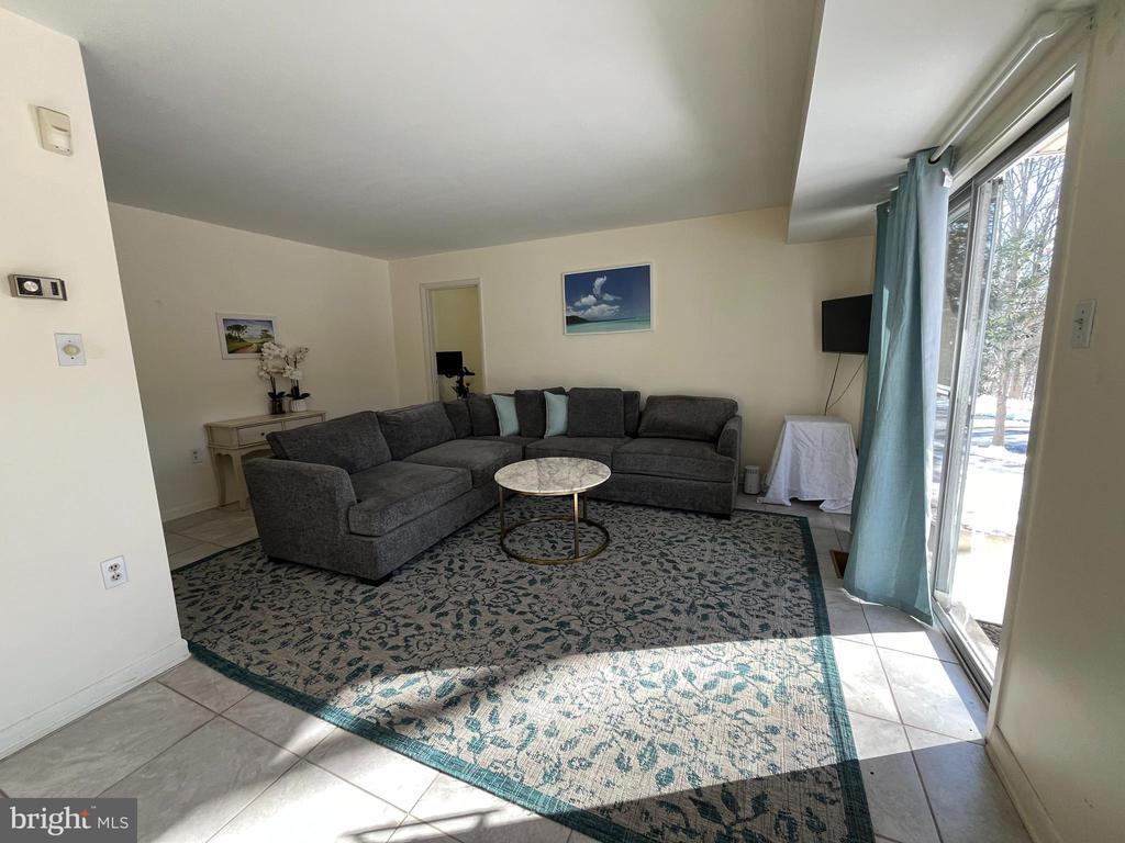 10670 Weymouth St Unit 2, Bethesda, MD 20814 - Room for Rent in ...