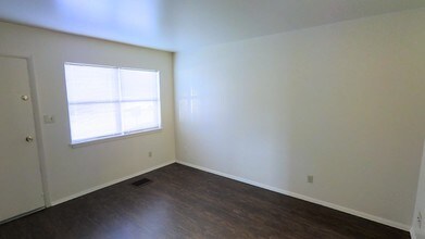 Falcon Way Townhomes Rentals - Rantoul, IL | Apartments.com