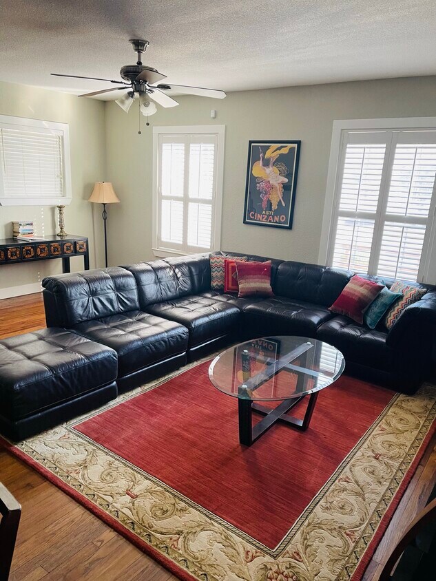 702 W North Loop Blvd, Austin, TX 78751 - House Rental in Austin, TX ...