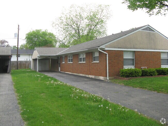 High Meadow Apartments for Rent with Hardwood Floors - Grove City, OH ...