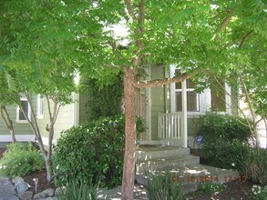 Dutton Manor Apartments for Rent with Parking - Santa Rosa, CA ...