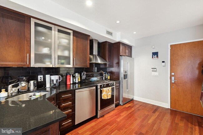 1519 Pine St, Philadelphia, PA 19102 - Townhome Rentals in Philadelphia ...