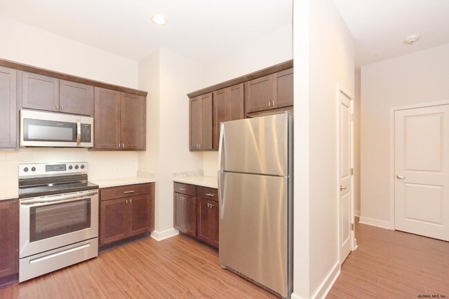 101 Nott Terrace Unit Apt 107, Schenectady, NY 12308 - Room for Rent in ...