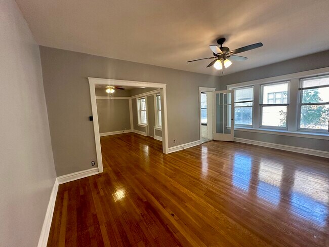1111 W Balmoral Ave Unit 1, Chicago, IL 60640 - Condo for Rent in ...