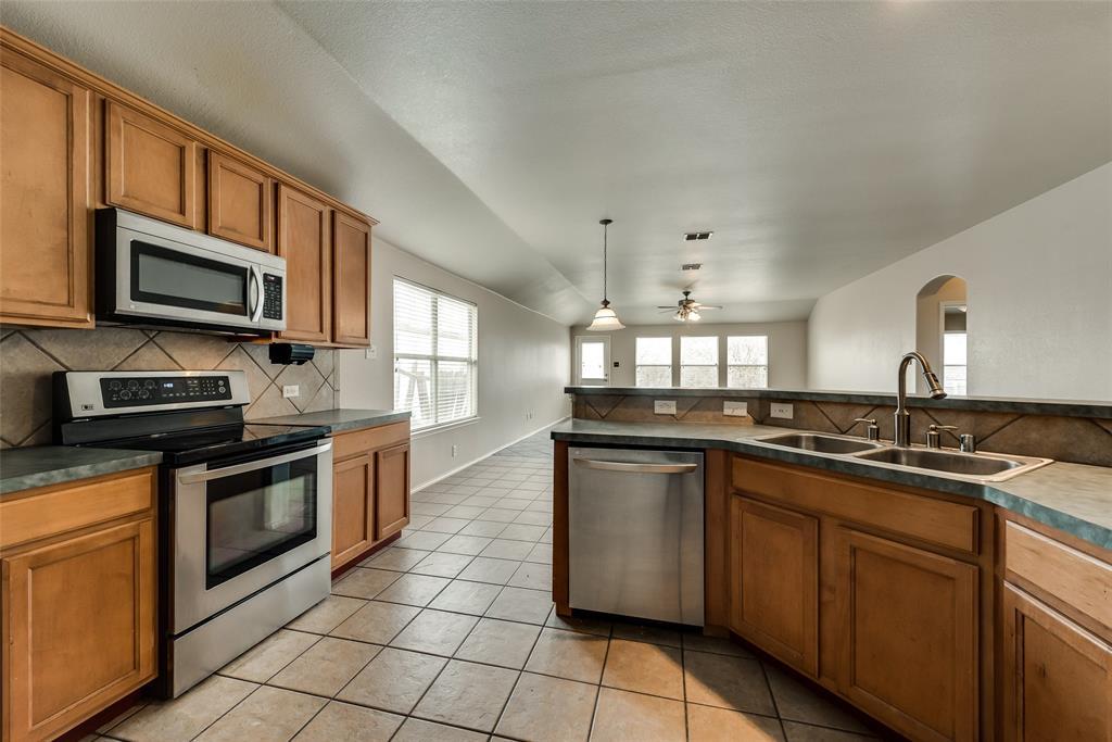 1060 Aviary Dr, Aubrey, TX 76227 - House Rental in Aubrey, TX ...