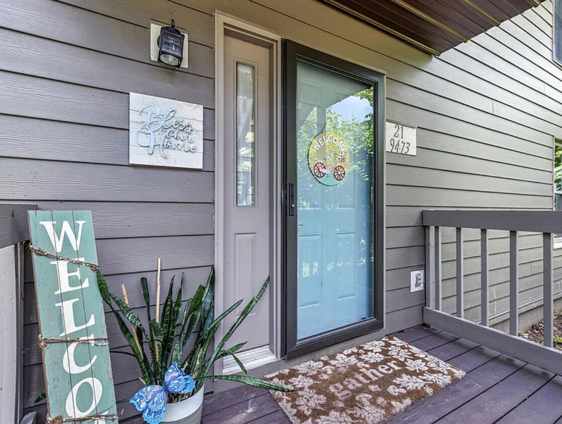 9473 S Pointe Retreat Dr Unit 21-9473, Bloomington, IN 47401 - Condo for Rent in Bloomington, IN ...