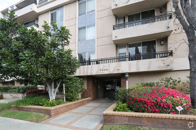 Castle Heights - 3344 Castle Heights Ave Los Angeles, CA - Apartments ...