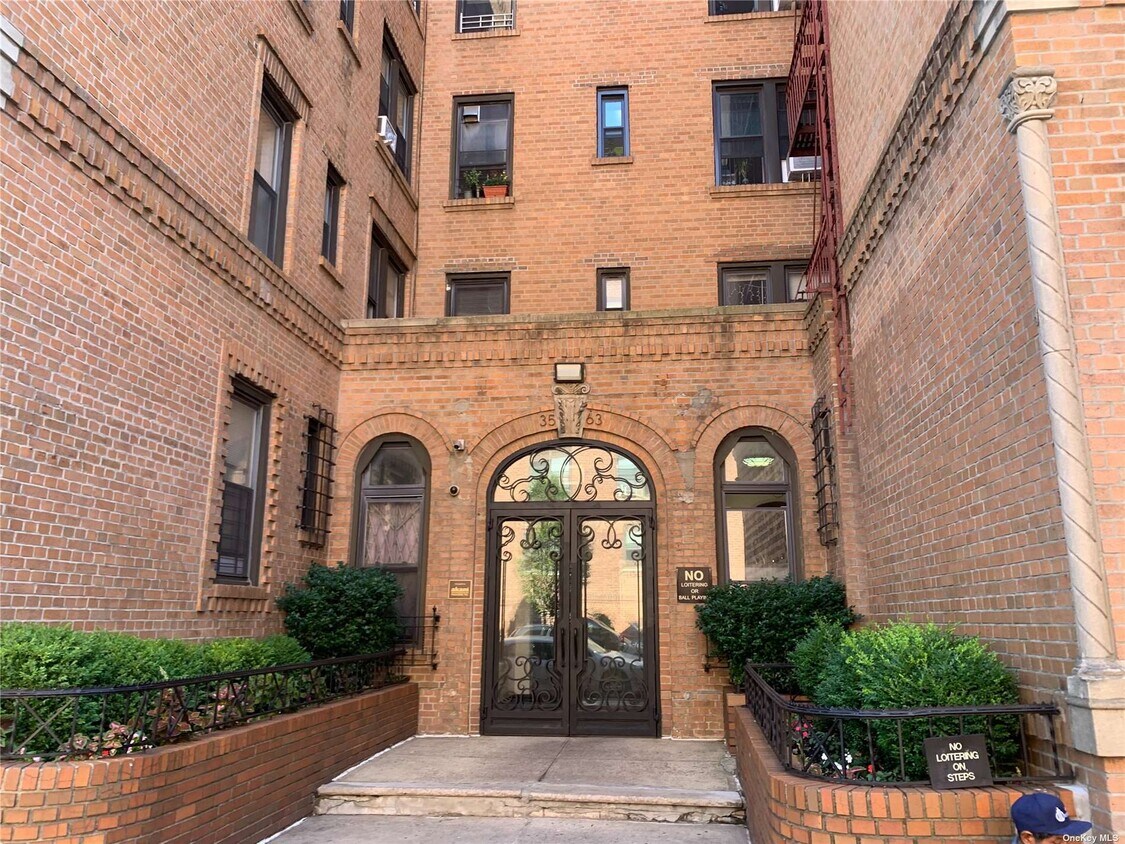 35-63-63 88th St, Queens, NY 11372 | Apartments.com