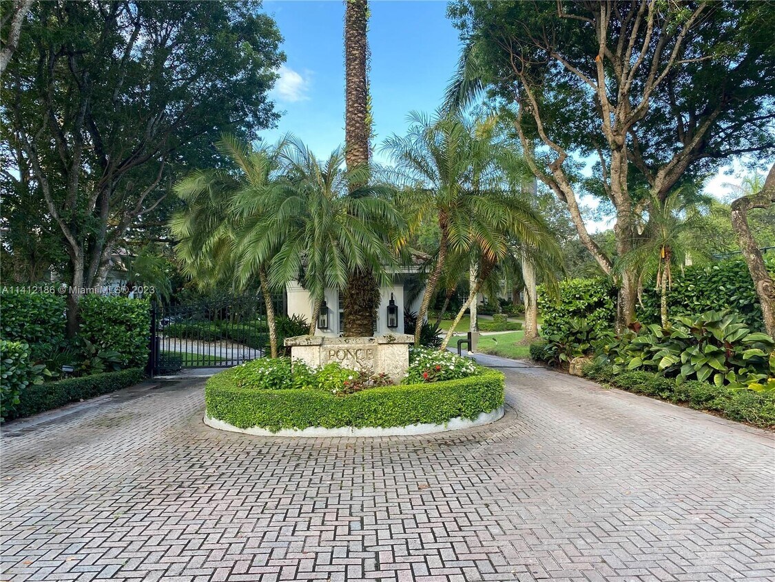 4891 SW 74th Terrace, Miami, FL 33143 - House Rental in Miami, FL ...