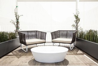 One Santa Fe Rentals - Los Angeles, CA | Apartments.com