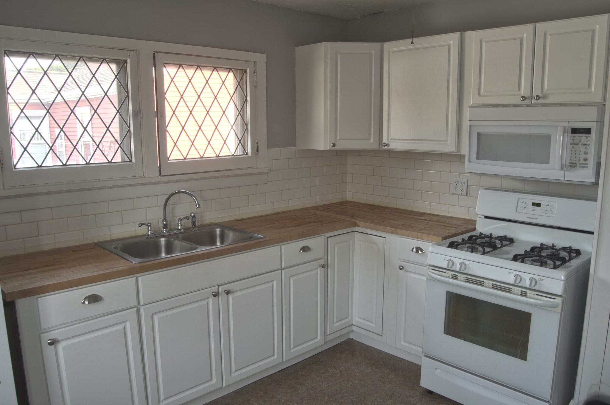 3922 W Scott St, West Milwaukee, WI 53215 - House Rental in West ...
