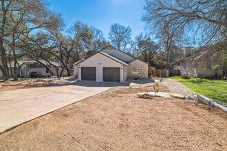 Lakeway Country Club Apartments for Rent with a Swimming Pool - Lakeway ...