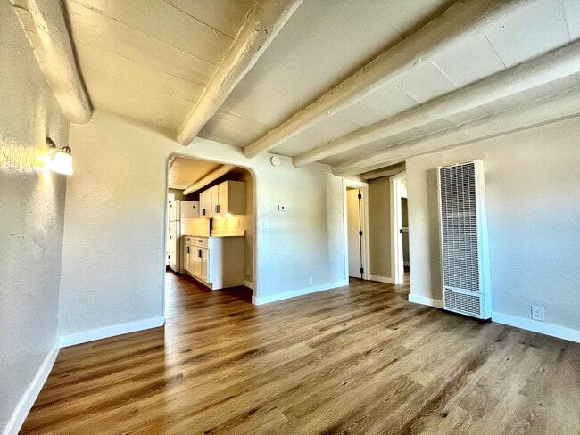 422 Towner Ave NW Unit B, Albuquerque, NM 87102 - Room for Rent in ...