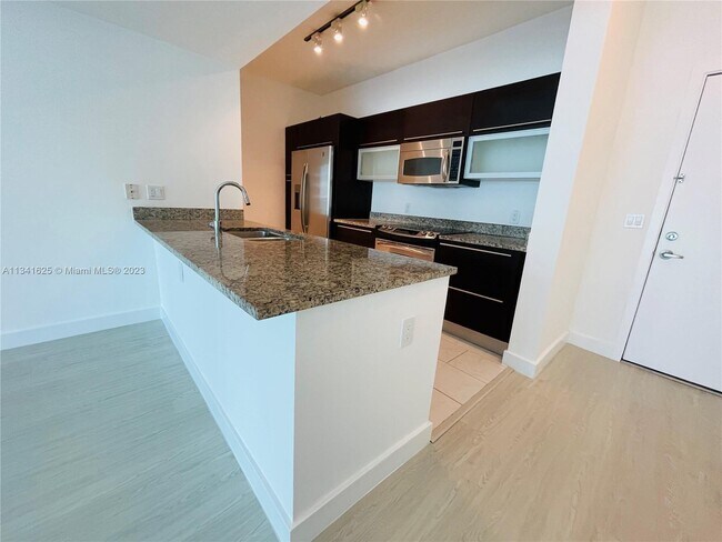 950 Brickell Bay Dr Unit 1200, Miami, FL 33131 - Condo for Rent in Miami, FL | Apartments.com