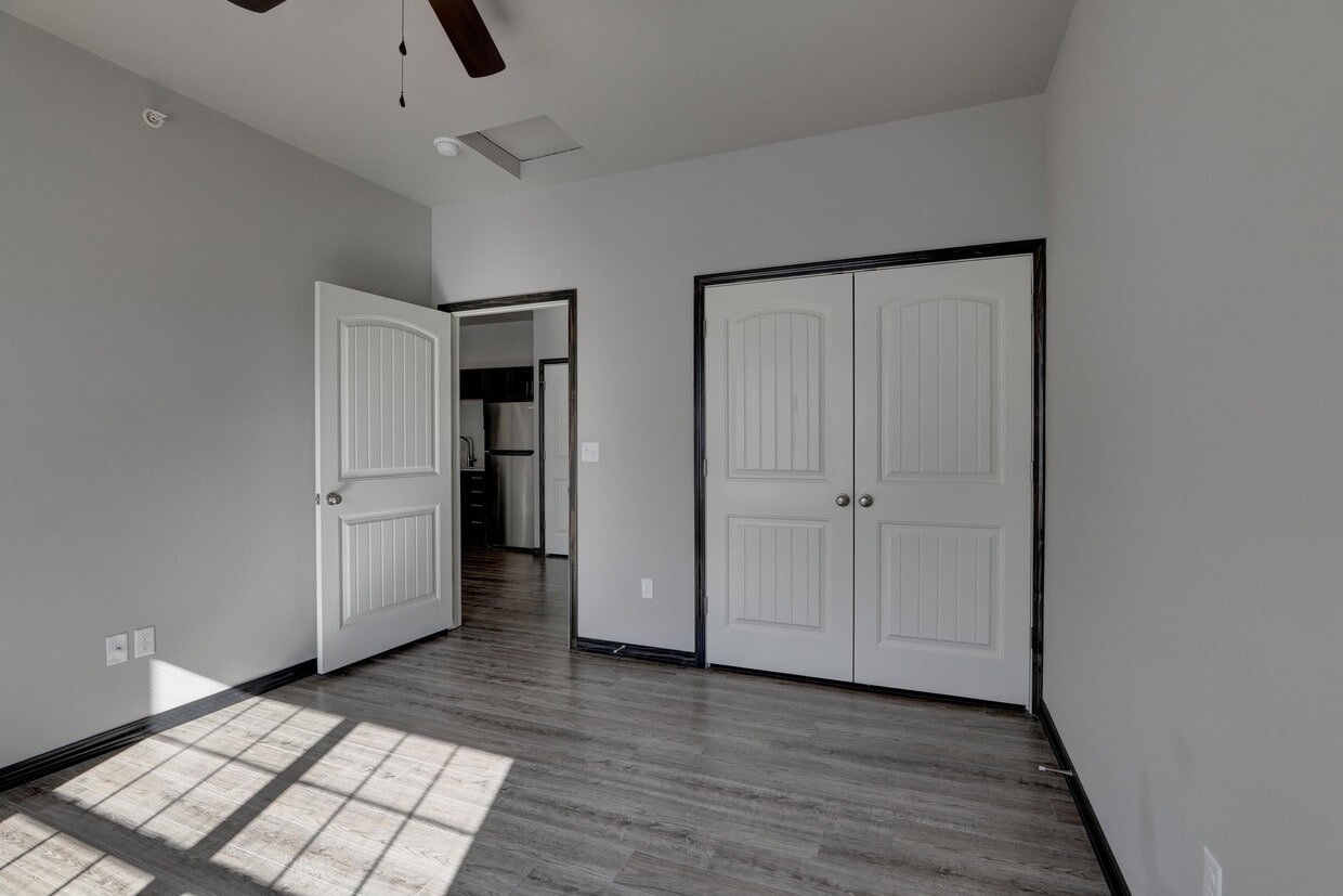 24 Eleven Jackson - 2411 South Jackson Ave Joplin, MO 64804 ...