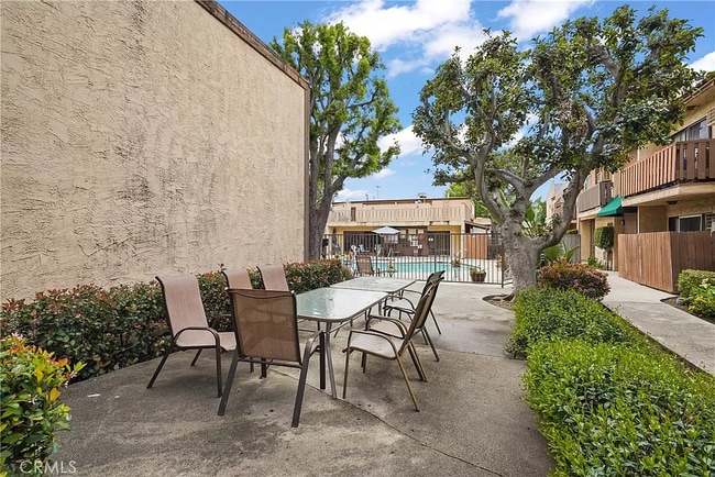 17900 Sherman Way Unit 201, Reseda, CA 91335 - Condo for Rent in Reseda ...