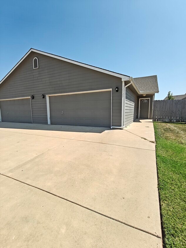 12525 E Casa Bella St, Wichita, KS 67207 - House Rental in Wichita, KS ...