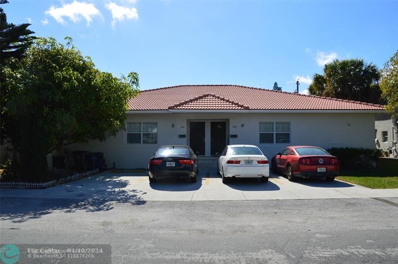 700 NE 2nd Ct Unit 700, Hallandale Beach, FL 33009 - Room for Rent in ...