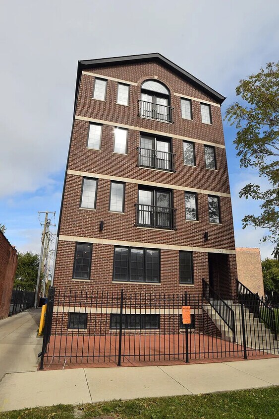 548 E 50th St Unit 3, Chicago, IL 60615 - Condo for Rent in Chicago, IL ...