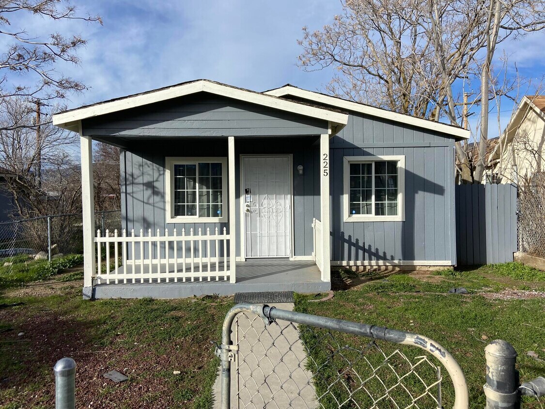 225 E H St Tehachapi CA 93561 House Rental In Tehachapi CA 225 E H St Tehachapi CA 93561 House Rental In Tehachapi CA