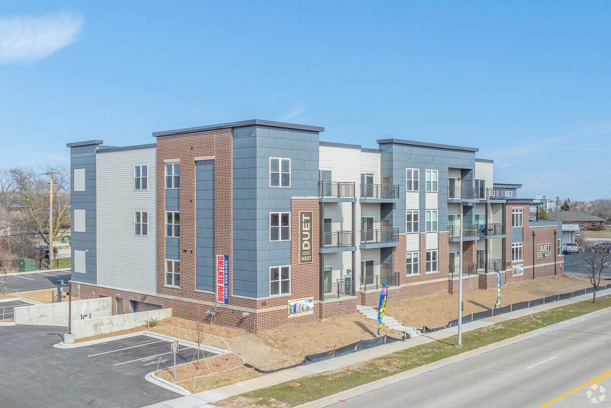 Duet Apartments - N88w15000-N88w15092 Main St Menomonee Falls, WI 53051 ...