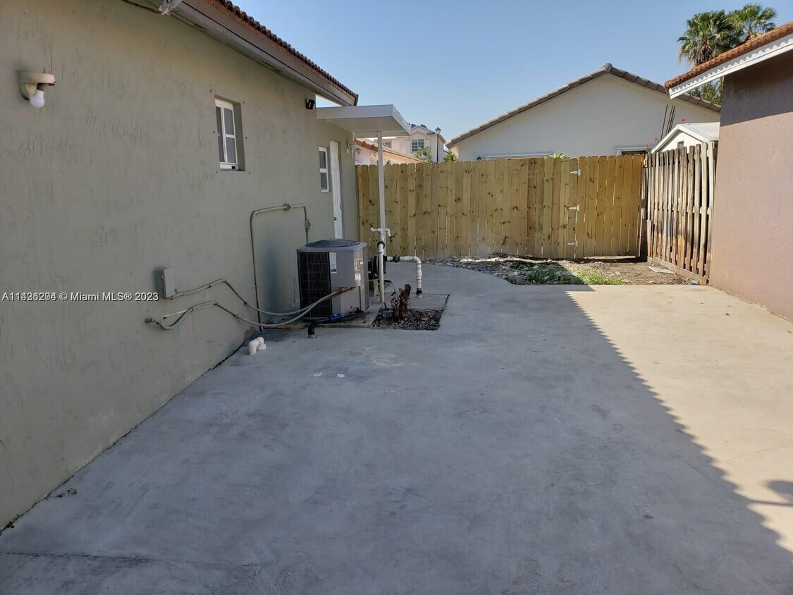 14152 SW 148th Pl, Miami, FL 33196 - House Rental in Miami, FL | Apartments.com