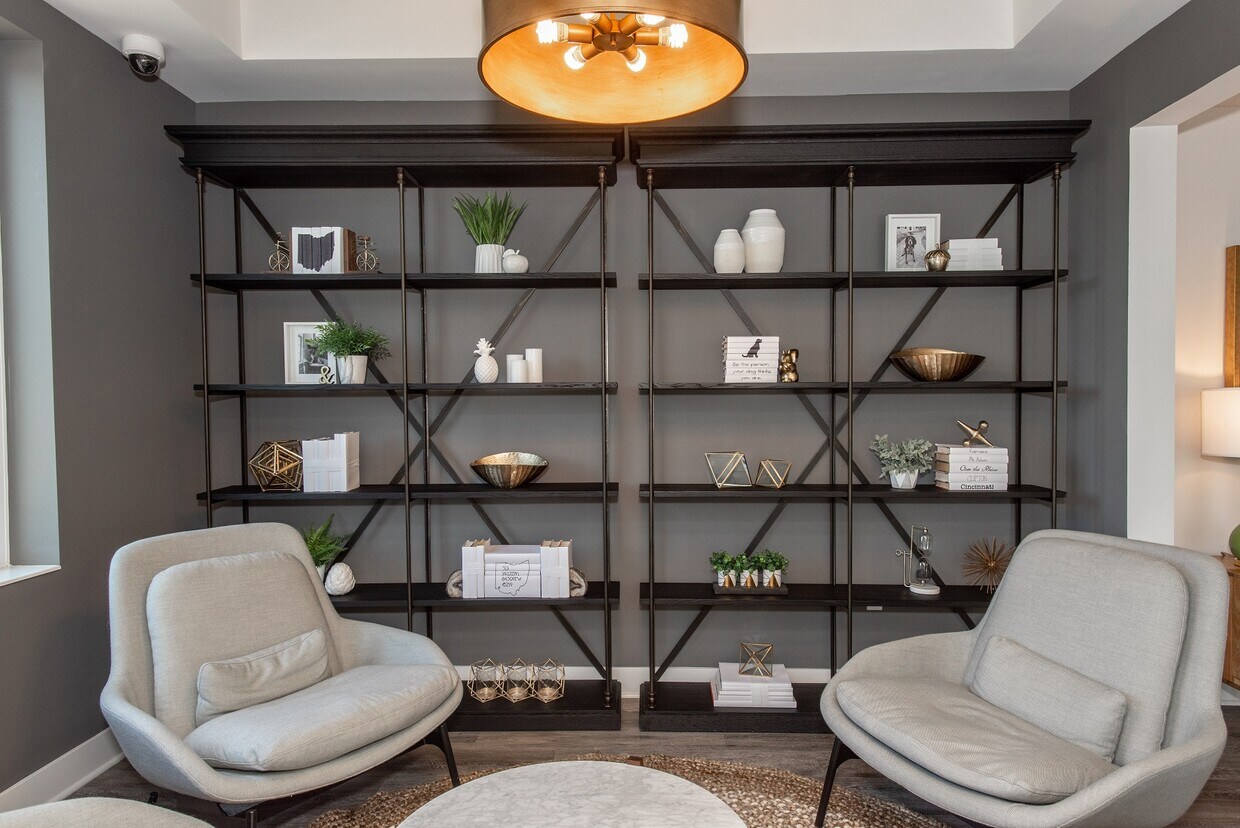 One41 Wellington Apartments - 141 Wellington Pl Cincinnati, OH 45219 ...