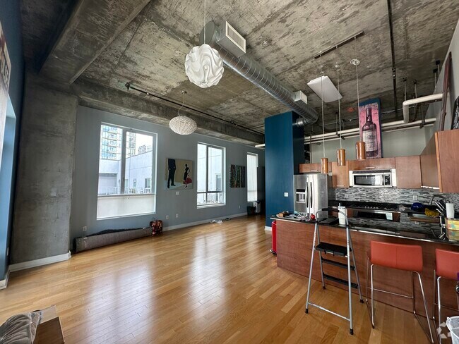 Downtown Los Angeles Loft Apartments for Rent - Los Angeles, CA - 606 ...