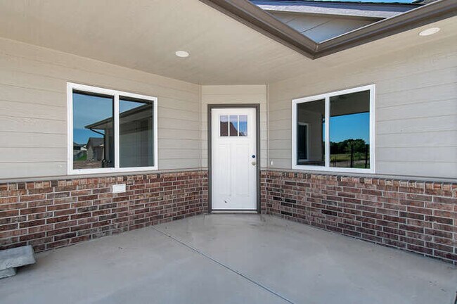 880 N Cloverleaf St, Goddard, KS 67052 - House Rental in Goddard, KS ...