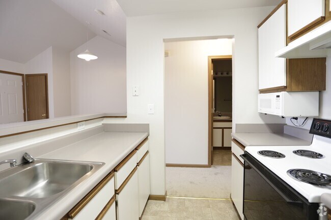 Bristol Ridge Apartments - Topeka, KS | Apartments.com