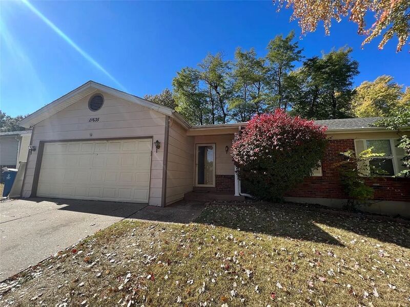 11635 Hazeloak Dr, Florissant, MO 63033 - House Rental in Florissant ...