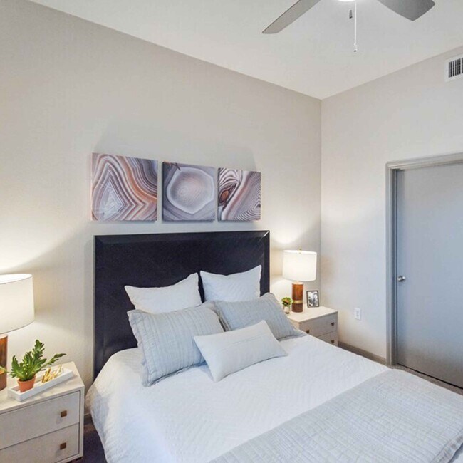 Gramercy on the Park - Apartments at 4755 Gramercy Oaks Dr Dallas, TX ...