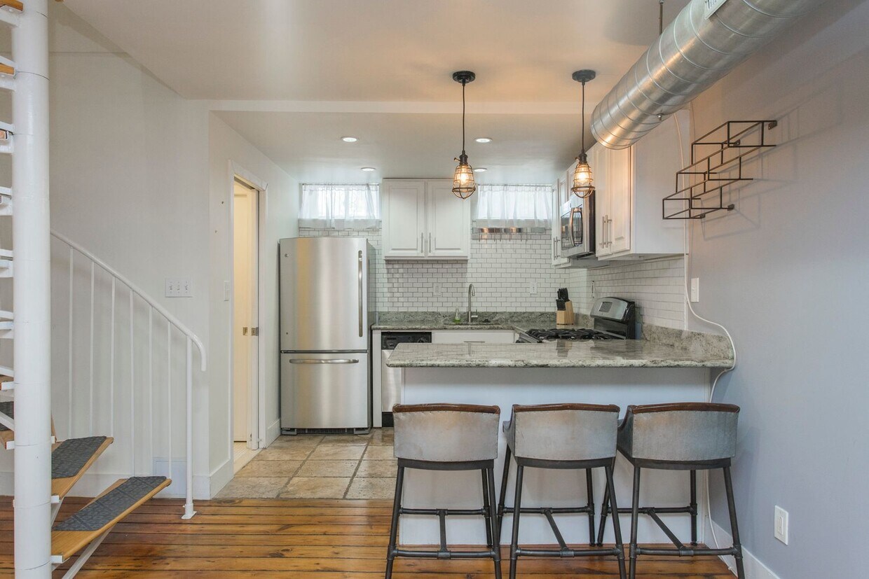 1110 LOMBARD St Unit 12, Philadelphia, PA 19147 - Room for Rent in ...