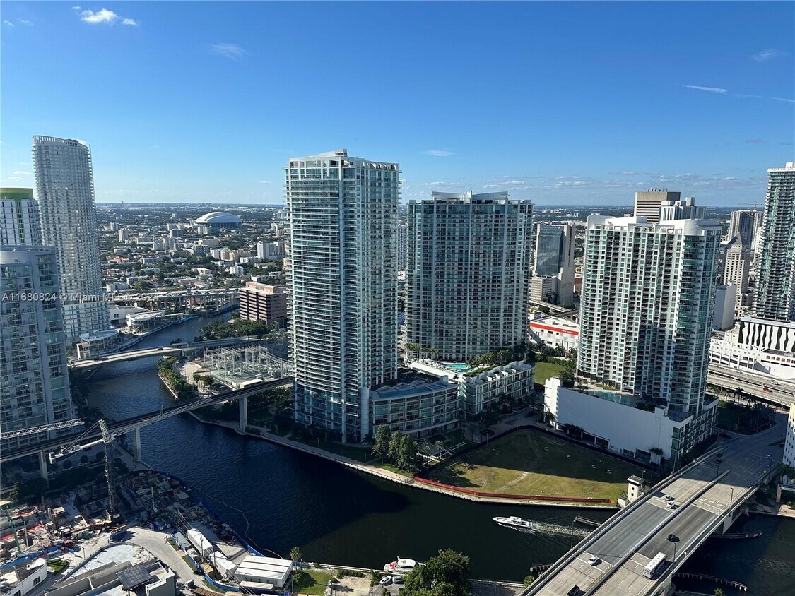 68 SE 6th St Unit 4004, Miami, FL 33131 - Condo for Rent in Miami, FL ...