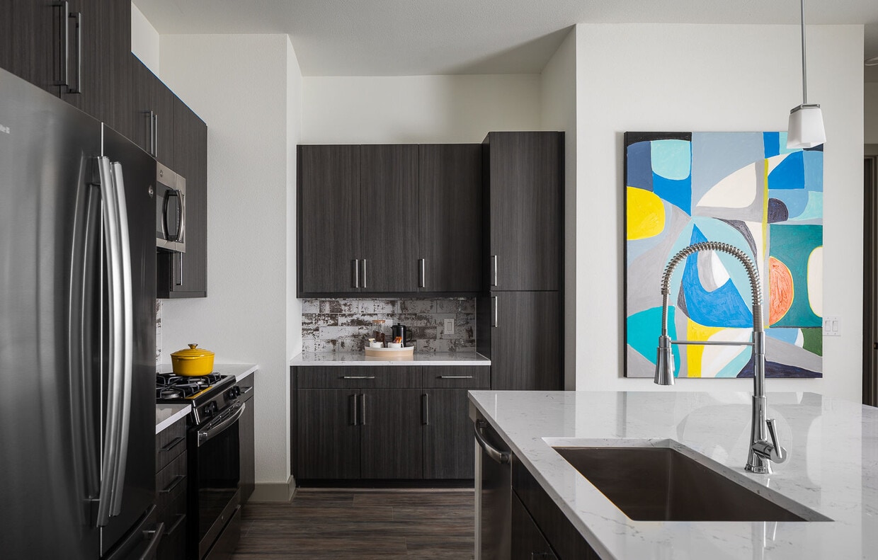 Bellrock Summer Street Apartments - 3030 Summer St Houston, TX ...