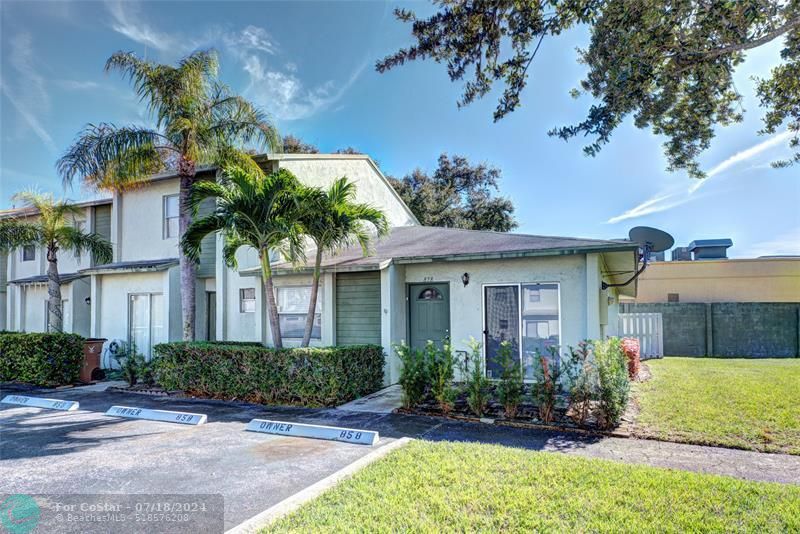 858 Crystal Lake Dr, Pompano Beach, FL 33064 - Townhome Rentals in ...