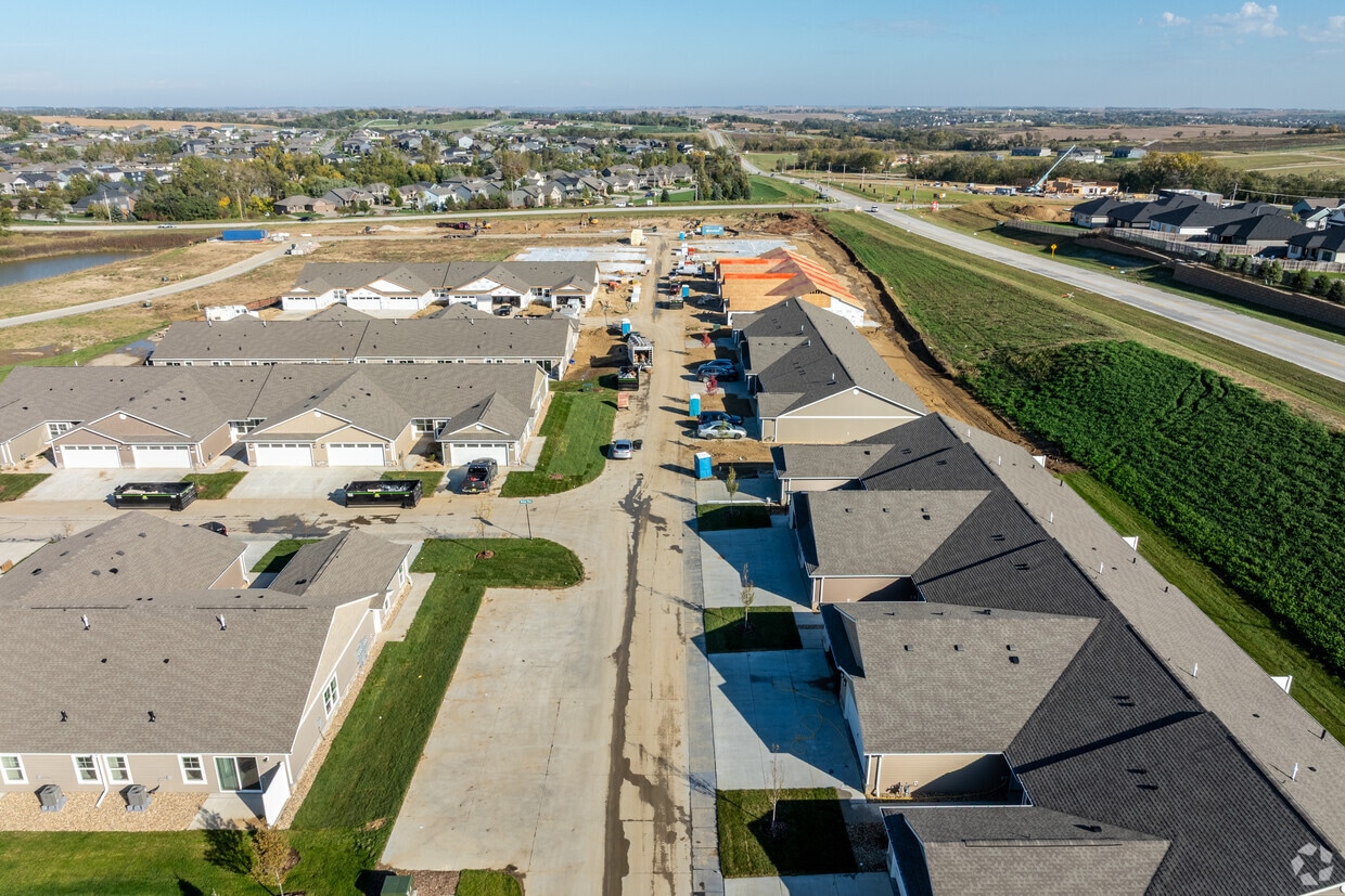 Redwood Bennington Townhomes for Rent - Bennington, NE | Apartments.com